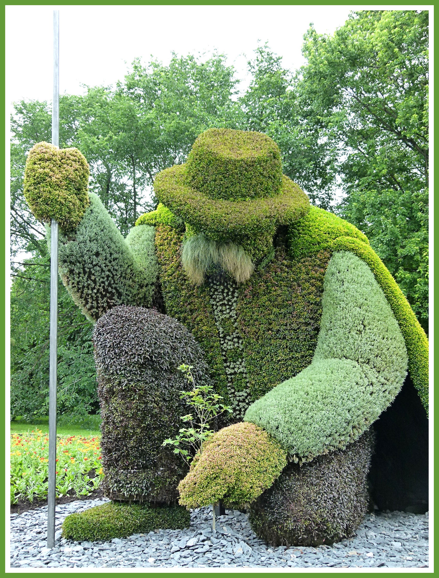 Mosaiculture – The man who planted trees – Jessica's Nature Blog